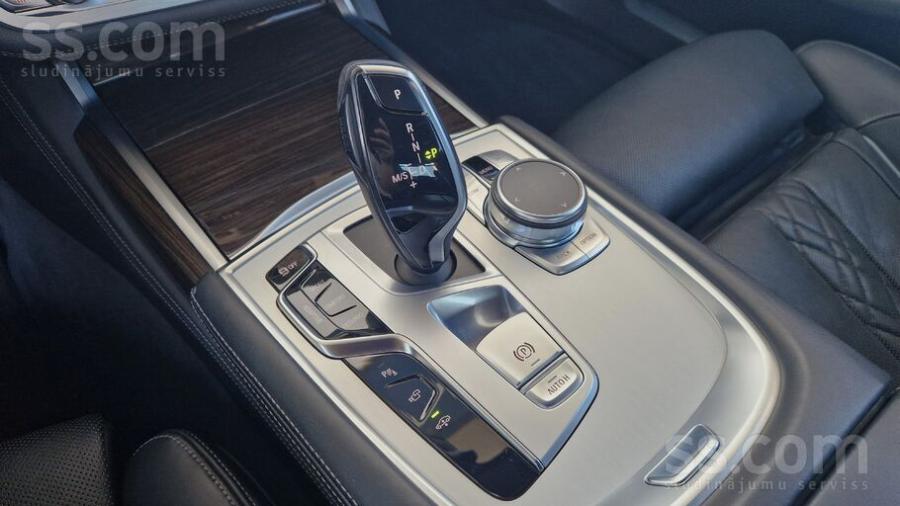 Melns BMW 730 2018 Rīga, ar dzinēja tilpumu 3.00 L un nobraukumu 98 tūkst. km par 36990 €, foto 34 vietnē AUTOMOTO.COM.LV
