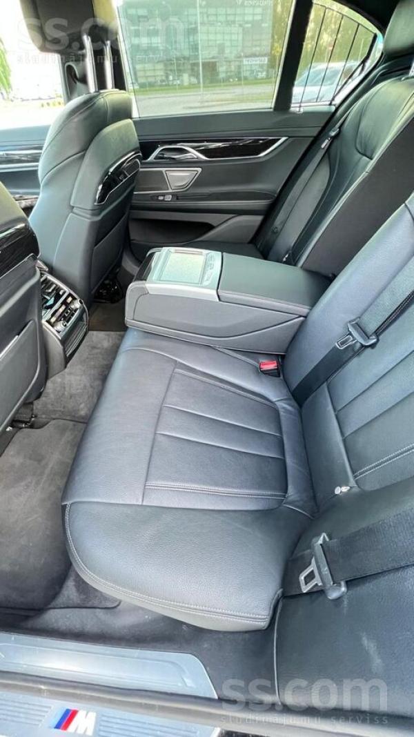 Melns BMW 730 2018 Rīga, ar dzinēja tilpumu 3.00 L un nobraukumu 159 tūkst. km par 27500 €, foto 9 vietnē AUTOMOTO.COM.LV