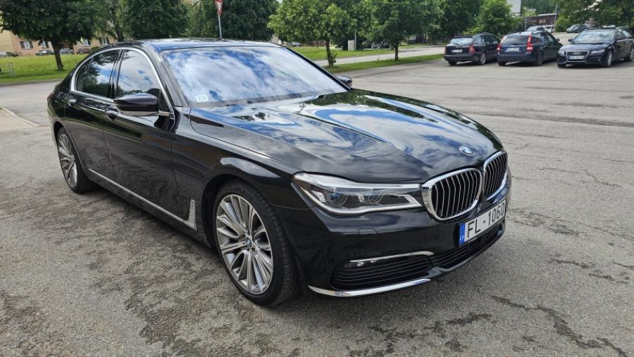 Melns BMW 730 2018 Rīga, ar dzinēja tilpumu 3.00 L un nobraukumu 98 tūkst. km par 39900 €, foto 6 vietnē AUTOMOTO.COM.LV
