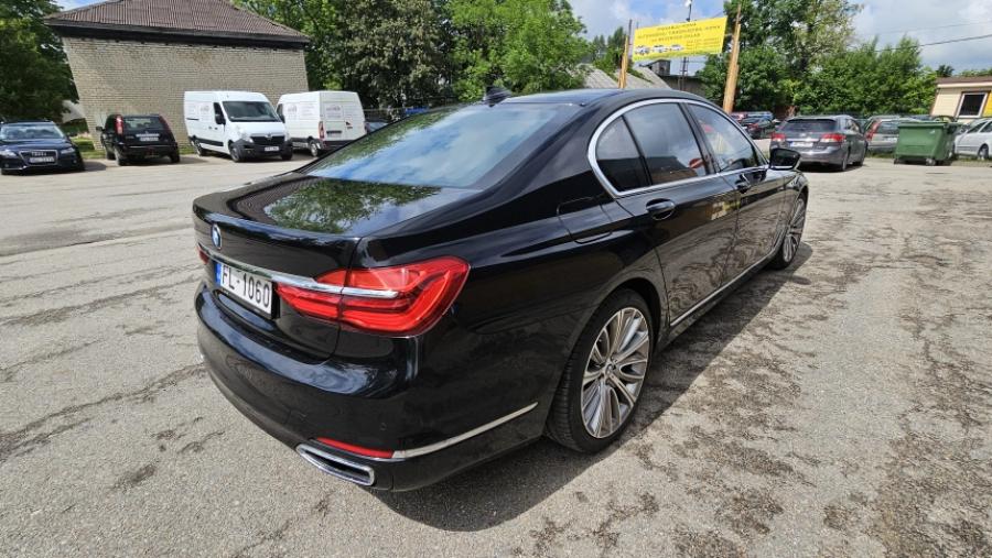Melns BMW 730 2018 Rīga, ar dzinēja tilpumu 3.00 L un nobraukumu 98 tūkst. km par 39900 €, foto 8 vietnē AUTOMOTO.COM.LV