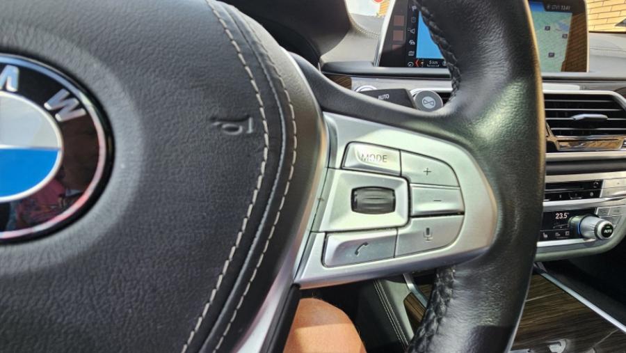 Melns BMW 730 2018 Rīga, ar dzinēja tilpumu 3.00 L un nobraukumu 98 tūkst. km par 39900 €, foto 22 vietnē AUTOMOTO.COM.LV