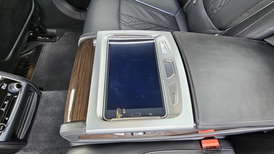 Melns BMW 730 2018 Rīga, ar dzinēja tilpumu 3.00 L un nobraukumu 98 tūkst. km par 39900 €, foto 36 vietnē AUTOMOTO.COM.LV