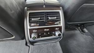 Melns BMW 730 2018 Rīga, ar dzinēja tilpumu 3.00 L un nobraukumu 98 tūkst. km par 39900 €, foto 38 vietnē AUTOMOTO.COM.LV