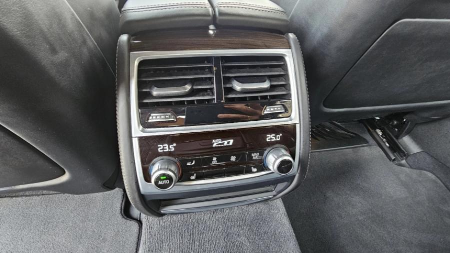 Melns BMW 730 2018 Rīga, ar dzinēja tilpumu 3.00 L un nobraukumu 98 tūkst. km par 39900 €, foto 38 vietnē AUTOMOTO.COM.LV