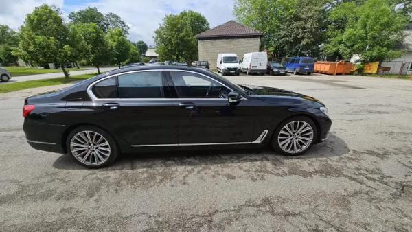Melns BMW 730 2018 Rīga, ar dzinēja tilpumu 3.00 L un nobraukumu 98 tūkst. km par 39900 €, foto 4 vietnē AUTOMOTO.COM.LV