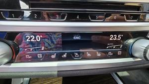 Black BMW 730 2018 in Riga, with an engine capacity of 3.00 L and mileage of 98 thousand km for 39900 €, photo 19 on AUTOMOTO.COM.LV