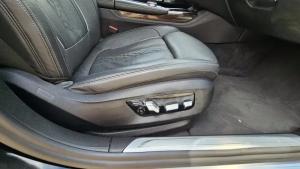 Black BMW 730 2018 in Riga, with an engine capacity of 3.00 L and mileage of 98 thousand km for 39900 €, photo 25 on AUTOMOTO.COM.LV