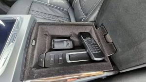 Black BMW 730 2018 in Riga, with an engine capacity of 3.00 L and mileage of 98 thousand km for 39900 €, photo 37 on AUTOMOTO.COM.LV
