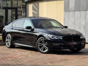 Black BMW 730 2018 in Riga, with an engine capacity of 3.00 L and mileage of 186 thousand km for 30800 €, photo 7 on AUTOMOTO.COM.LV