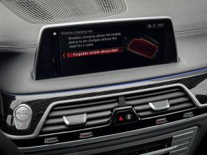 Black BMW 730 2018 in Riga, with an engine capacity of 3.00 L and mileage of 186 thousand km for 30800 €, photo 24 on AUTOMOTO.COM.LV