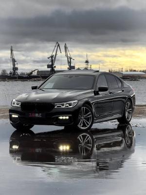 Black BMW 730 2018 in Riga, with an engine capacity of 3.00 L and mileage of 186 thousand km for 30800 €, photo 26 on AUTOMOTO.COM.LV