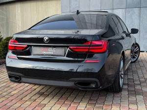 Black BMW 730 2018 in Riga, with an engine capacity of 3.00 L and mileage of 186 thousand km for 30800 €, photo 29 on AUTOMOTO.COM.LV