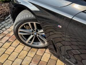 Black BMW 730 2018 in Riga, with an engine capacity of 3.00 L and mileage of 186 thousand km for 30800 €, photo 33 on AUTOMOTO.COM.LV