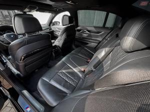 Black BMW 730 2018 in Riga, with an engine capacity of 3.00 L and mileage of 186 thousand km for 30800 €, photo 37 on AUTOMOTO.COM.LV