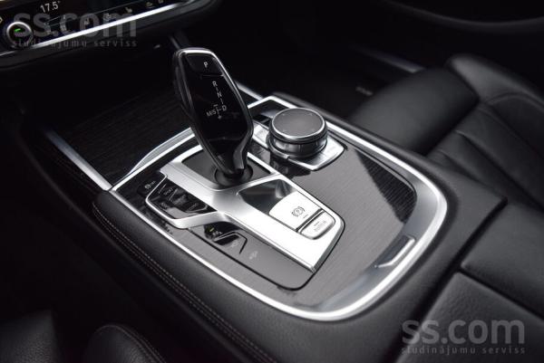 Melns BMW 730 2018 Rīga, ar dzinēja tilpumu 3.00 L un nobraukumu 159 tūkst. km par 28500 €, foto 5 vietnē AUTOMOTO.COM.LV