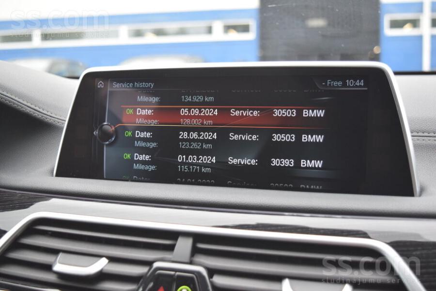 Melns BMW 730 2018 Rīga, ar dzinēja tilpumu 3.00 L un nobraukumu 159 tūkst. km par 28500 €, foto 10 vietnē AUTOMOTO.COM.LV