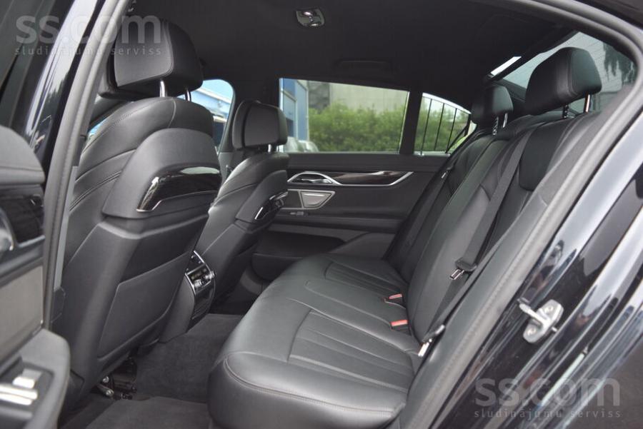 Melns BMW 730 2018 Rīga, ar dzinēja tilpumu 3.00 L un nobraukumu 159 tūkst. km par 28500 €, foto 17 vietnē AUTOMOTO.COM.LV
