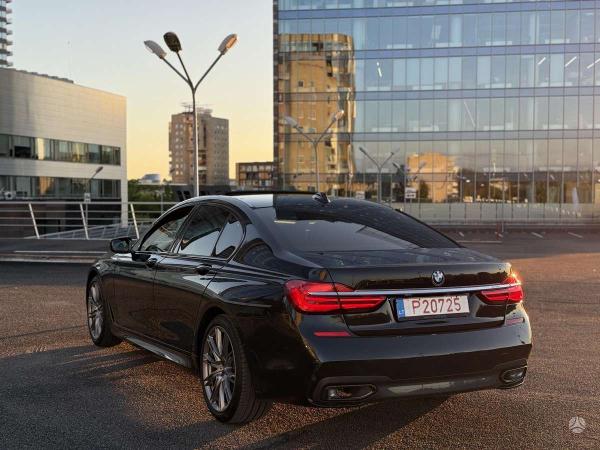 Melns BMW 730 2018 Viļņa, ar dzinēja tilpumu 2.99 L un nobraukumu 228 tūkst. km par 27250 €, foto 5 vietnē AUTOMOTO.COM.LV