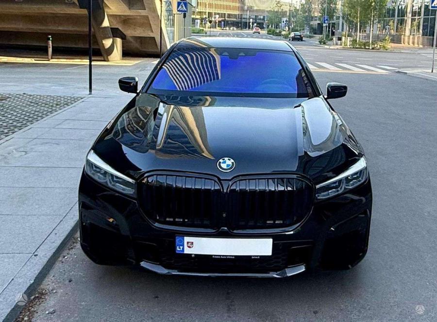 Melns BMW 730 2018 Viļņa, ar dzinēja tilpumu 2.99 L un nobraukumu 342 tūkst. km par 28100 €, foto 5 vietnē AUTOMOTO.COM.LV