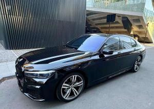Melns BMW 730 2018 Viļņa, ar dzinēja tilpumu 2.99 L un nobraukumu 342 tūkst. km par 28100 €, foto 8 vietnē AUTOMOTO.COM.LV