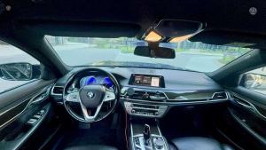 Melns BMW 730 2018 Viļņa, ar dzinēja tilpumu 2.99 L un nobraukumu 342 tūkst. km par 28100 €, foto 9 vietnē AUTOMOTO.COM.LV