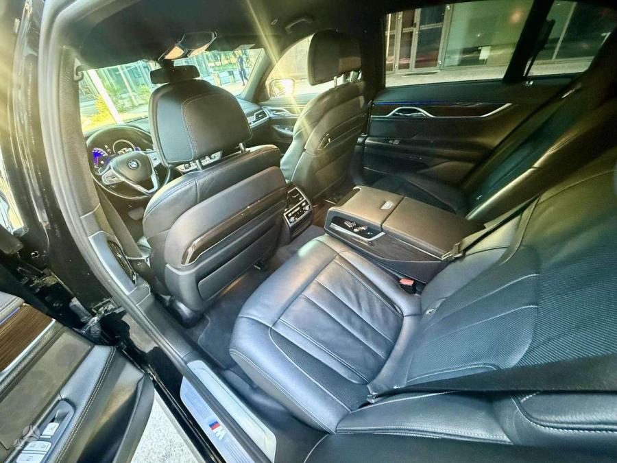 Melns BMW 730 2018 Viļņa, ar dzinēja tilpumu 2.99 L un nobraukumu 342 tūkst. km par 28100 €, foto 12 vietnē AUTOMOTO.COM.LV