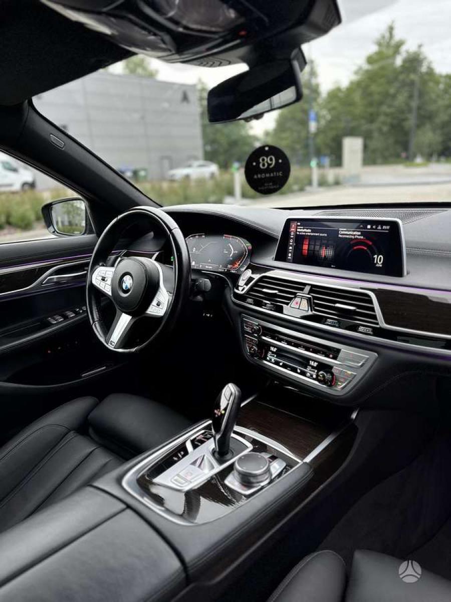 Black BMW 730 2019 in Vilnius, with an engine capacity of 2.99 L and mileage of 82 thousand km for 40000 €, photo 9 on AUTOMOTO.COM.LV
