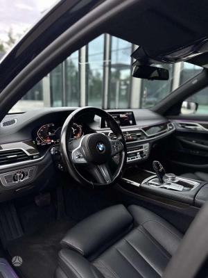 Black BMW 730 2019 in Vilnius, with an engine capacity of 2.99 L and mileage of 82 thousand km for 40000 €, photo 10 on AUTOMOTO.COM.LV