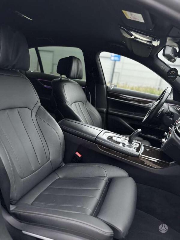 Melns BMW 730 2019 Viļņa, ar dzinēja tilpumu 2.99 L un nobraukumu 82 tūkst. km par 40000 €, foto 10 vietnē AUTOMOTO.COM.LV