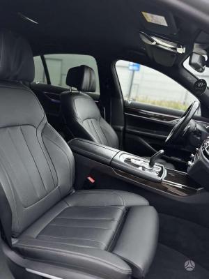 Black BMW 730 2019 in Vilnius, with an engine capacity of 2.99 L and mileage of 82 thousand km for 40000 €, photo 11 on AUTOMOTO.COM.LV