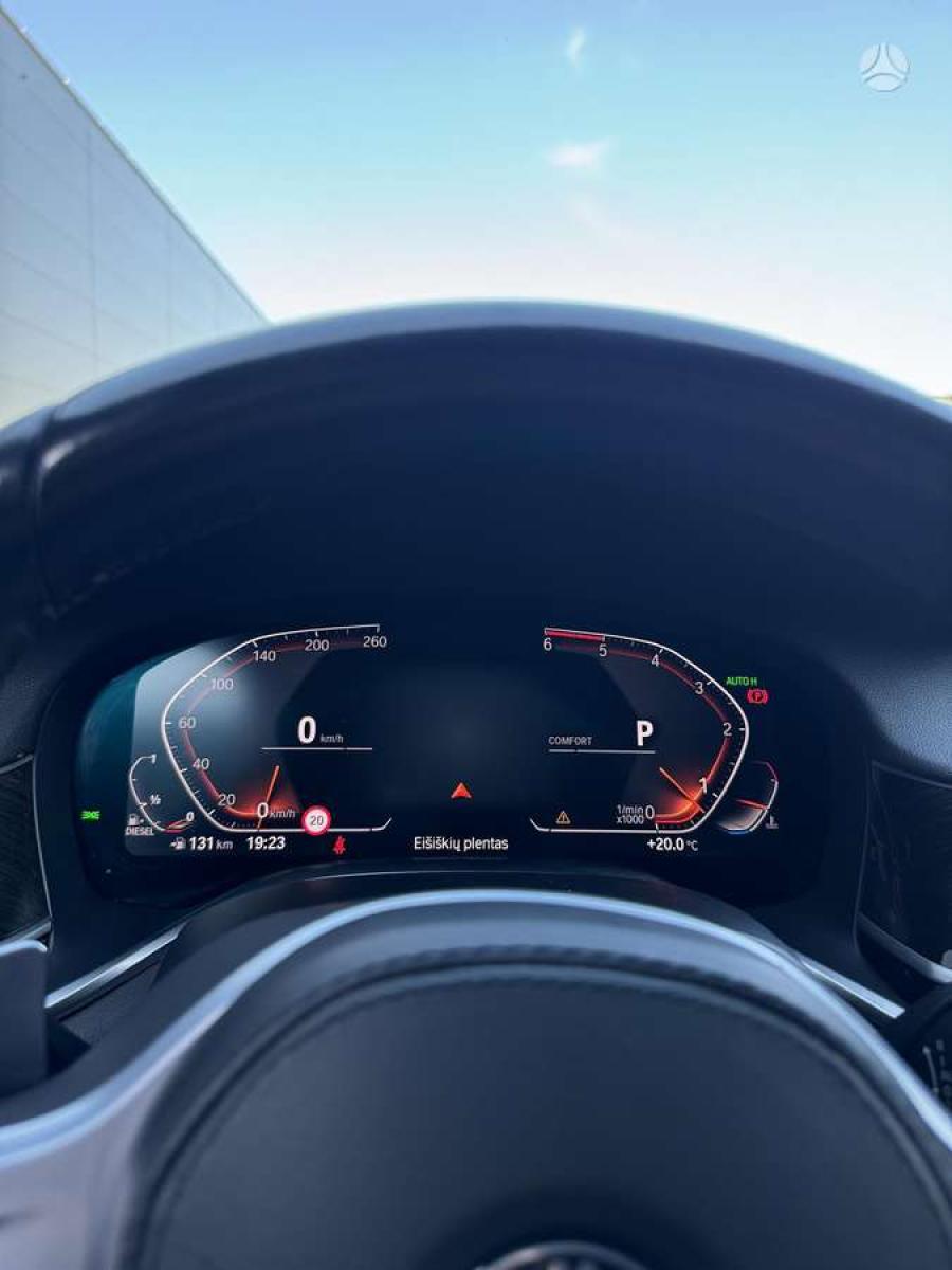 Black BMW 730 2019 in Vilnius, with an engine capacity of 2.99 L and mileage of 82 thousand km for 40000 €, photo 13 on AUTOMOTO.COM.LV