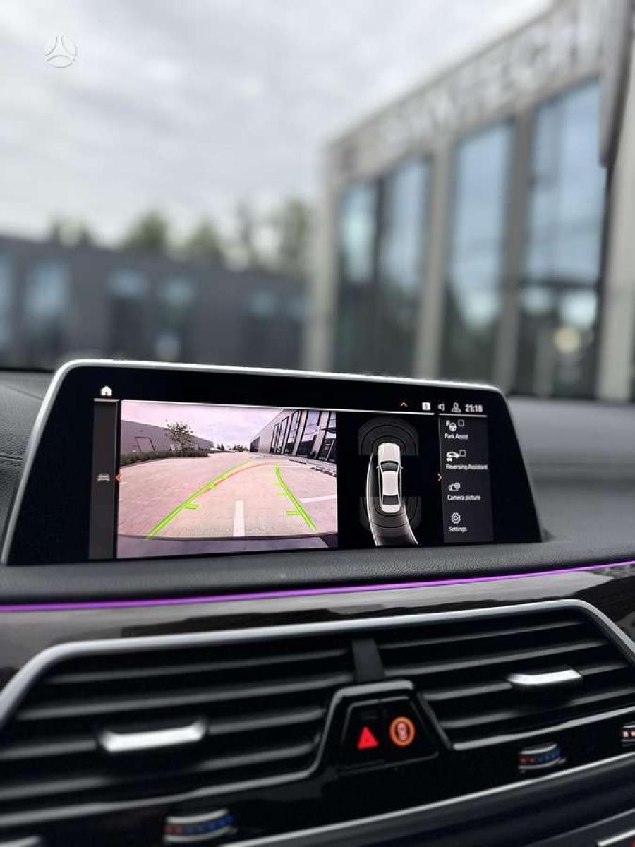 Black BMW 730 2019 in Vilnius, with an engine capacity of 2.99 L and mileage of 82 thousand km for 40000 €, photo 16 on AUTOMOTO.COM.LV