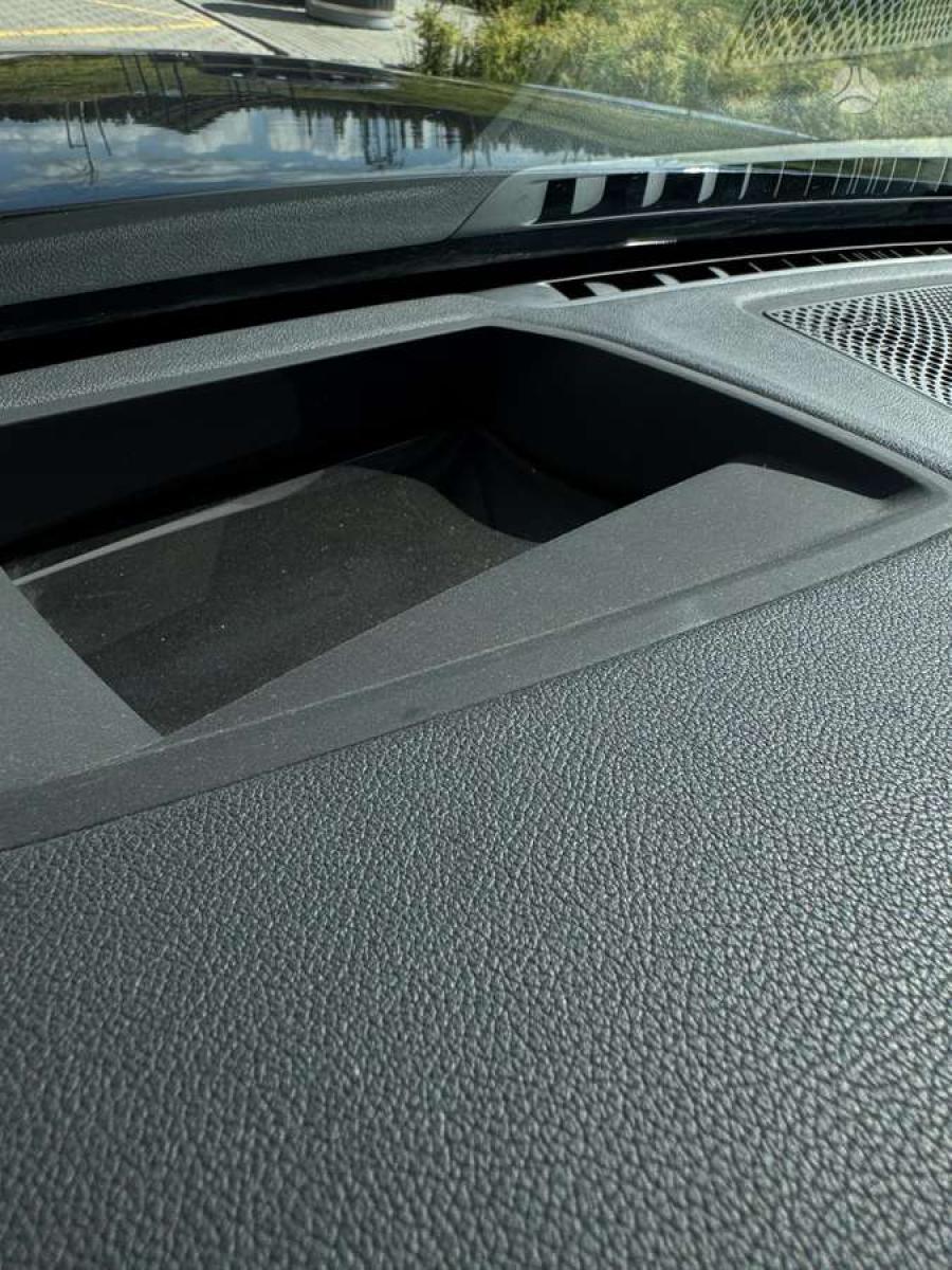 Black BMW 730 2019 in Vilnius, with an engine capacity of 2.99 L and mileage of 82 thousand km for 40000 €, photo 18 on AUTOMOTO.COM.LV