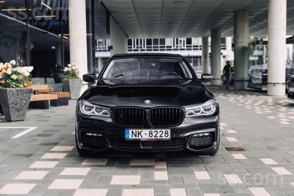 Black BMW 730 2019 in Jurmala, with an engine capacity of 3.00 L and mileage of 224 thousand km for 31500 €, photo 1 on AUTOMOTO.COM.LV