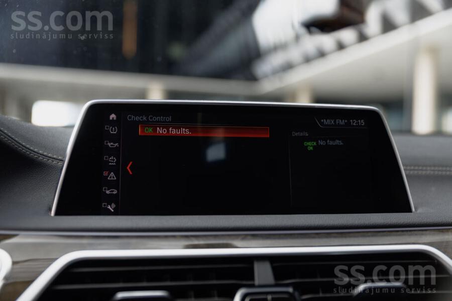 Black BMW 730 2019 in Jurmala, with an engine capacity of 3.00 L and mileage of 224 thousand km for 31500 €, photo 8 on AUTOMOTO.COM.LV