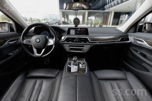 Black BMW 730 2019 in Jurmala, with an engine capacity of 3.00 L and mileage of 224 thousand km for 31500 €, photo 14 on AUTOMOTO.COM.LV