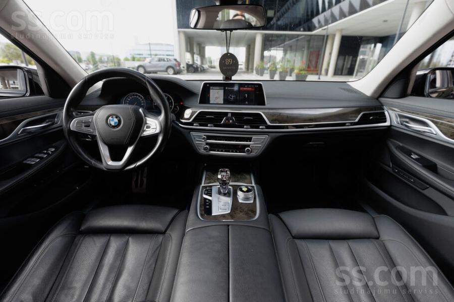 Black BMW 730 2019 in Jurmala, with an engine capacity of 3.00 L and mileage of 224 thousand km for 31500 €, photo 14 on AUTOMOTO.COM.LV
