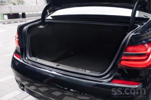 Black BMW 730 2019 in Jurmala, with an engine capacity of 3.00 L and mileage of 224 thousand km for 31500 €, photo 16 on AUTOMOTO.COM.LV