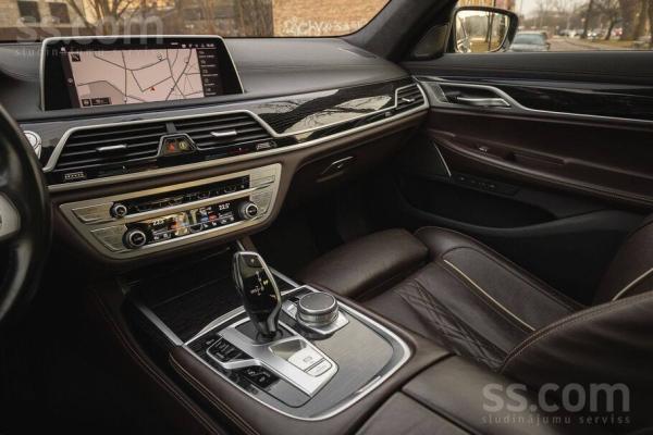 Black BMW 730 2020 in Jelgava, with an engine capacity of 3.00 L and mileage of 108 thousand km for 44000 €, photo 10 on AUTOMOTO.COM.LV