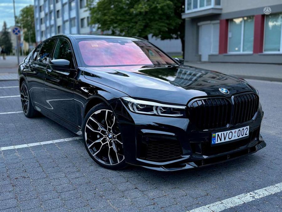 Black BMW 730 2020 in Vilnius, with an engine capacity of 3.00 L and mileage of 88 thousand km for 37900 €, photo 1 on AUTOMOTO.COM.LV