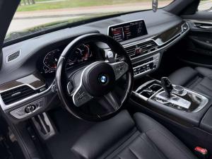 Black BMW 730 2020 in Vilnius, with an engine capacity of 3.00 L and mileage of 88 thousand km for 37900 €, photo 10 on AUTOMOTO.COM.LV
