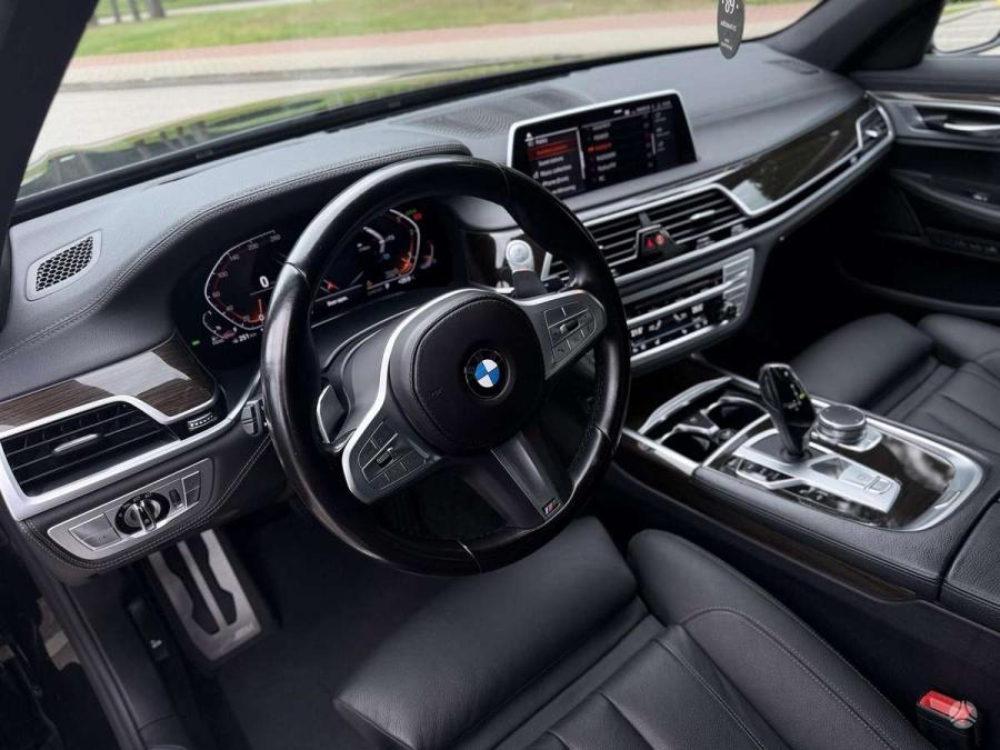 Black BMW 730 2020 in Vilnius, with an engine capacity of 3.00 L and mileage of 88 thousand km for 37900 €, photo 10 on AUTOMOTO.COM.LV