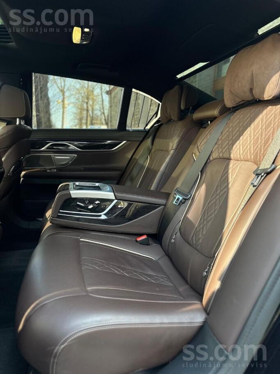 Melns BMW 730 2020 Rīga, ar dzinēja tilpumu 3.00 L un nobraukumu 182 tūkst. km par 46550 €, foto 14 vietnē AUTOMOTO.COM.LV