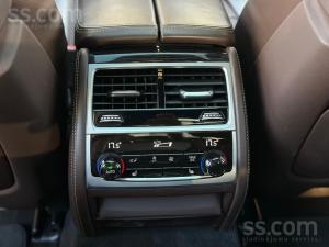 Melns BMW 730 2020 Rīga, ar dzinēja tilpumu 3.00 L un nobraukumu 182 tūkst. km par 46550 €, foto 17 vietnē AUTOMOTO.COM.LV