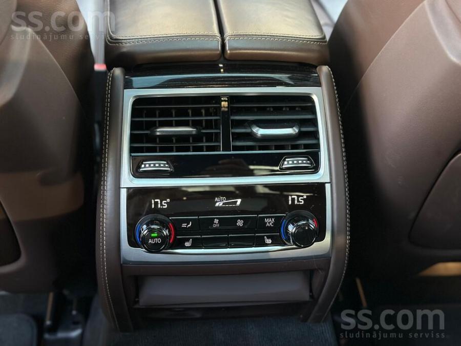 Melns BMW 730 2020 Rīga, ar dzinēja tilpumu 3.00 L un nobraukumu 182 tūkst. km par 46550 €, foto 17 vietnē AUTOMOTO.COM.LV