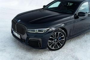 Melns BMW 730 2021 Klaipėda, ar dzinēja tilpumu 2.99 L un nobraukumu 88 tūkst. km par 52000 €, foto 5 vietnē AUTOMOTO.COM.LV