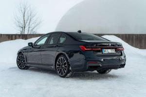 Melns BMW 730 2021 Klaipėda, ar dzinēja tilpumu 2.99 L un nobraukumu 88 tūkst. km par 52000 €, foto 16 vietnē AUTOMOTO.COM.LV