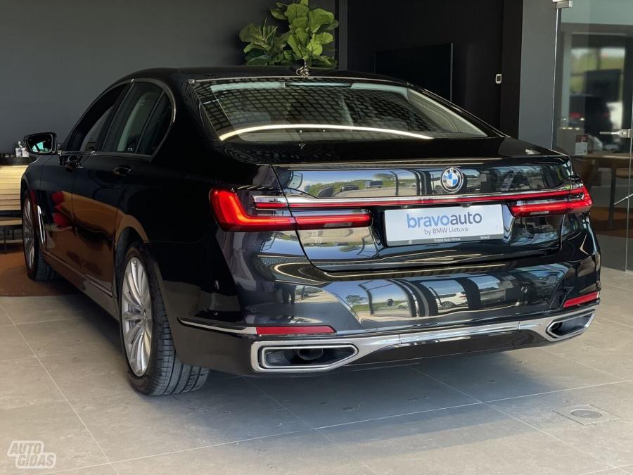 Melns BMW 730 2021 Klaipėda, ar dzinēja tilpumu 3.00 L un nobraukumu 109 tūkst. km par 41491 €, foto 7 vietnē AUTOMOTO.COM.LV