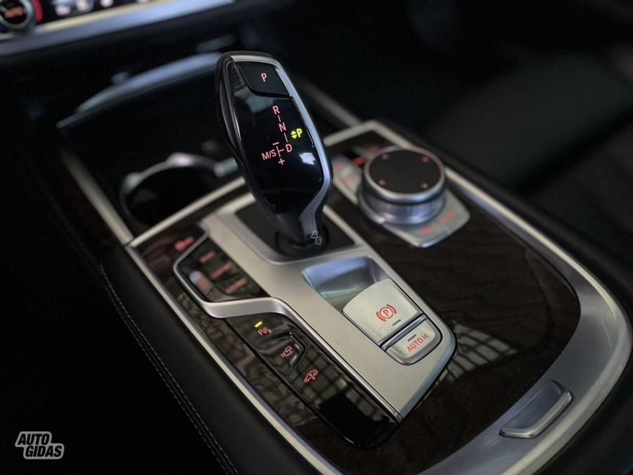 Melns BMW 730 2021 Klaipėda, ar dzinēja tilpumu 3.00 L un nobraukumu 109 tūkst. km par 41491 €, foto 19 vietnē AUTOMOTO.COM.LV
