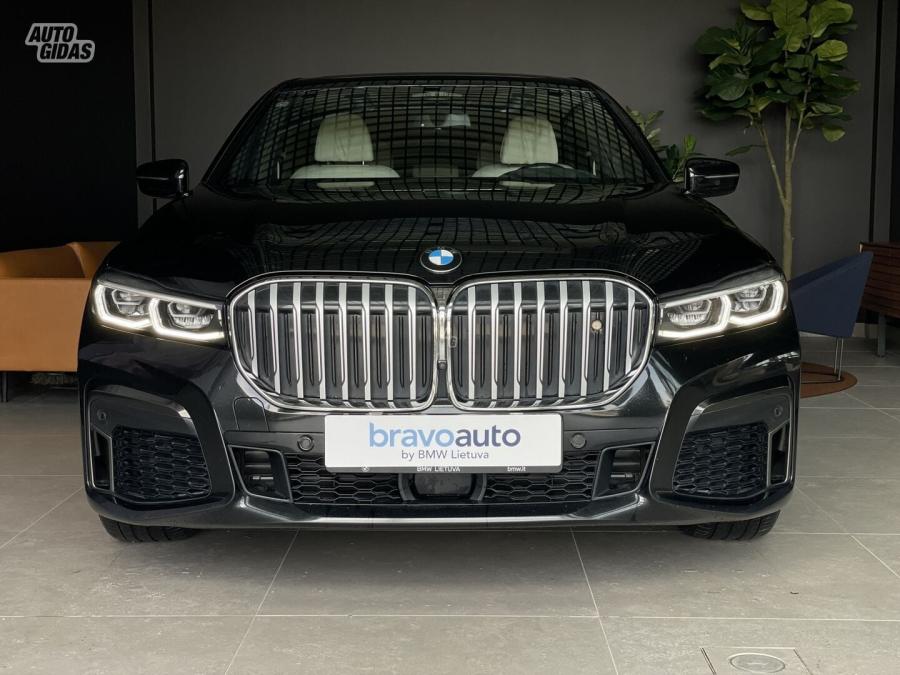 Melns BMW 730 2022 Klaipėda, ar dzinēja tilpumu 3.00 L un nobraukumu 43 tūkst. km par 52991 €, foto 3 vietnē AUTOMOTO.COM.LV